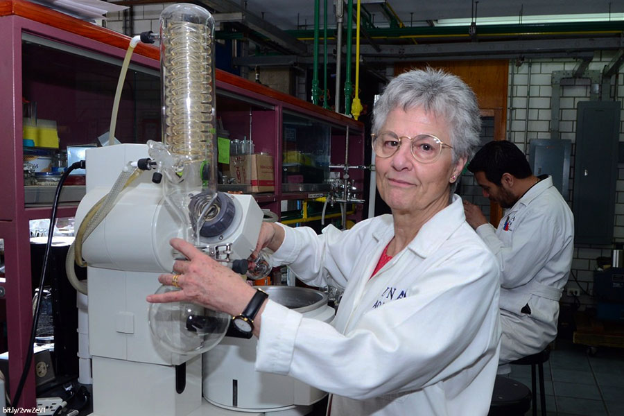 Para Rachel Mata, premio a la excelencia - Gaceta UNAM