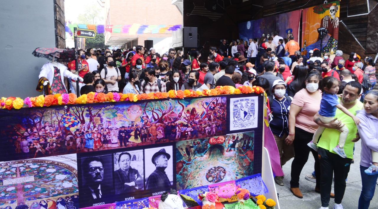 ¡Se avivó Megaofrenda en Xochimilco! - Gaceta UNAM